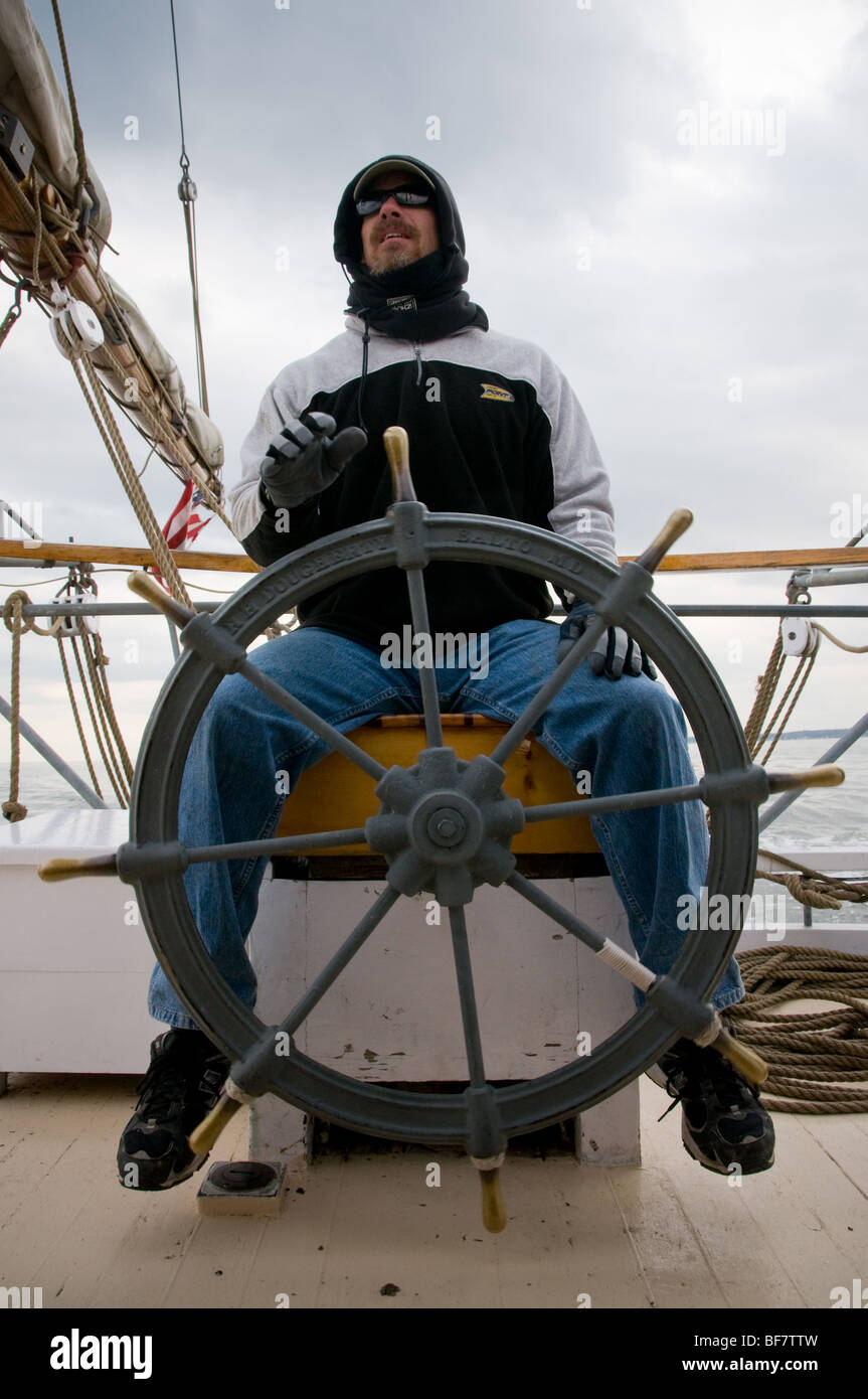Chesapeake oyster boat hi-res stock photography and images - Alamy