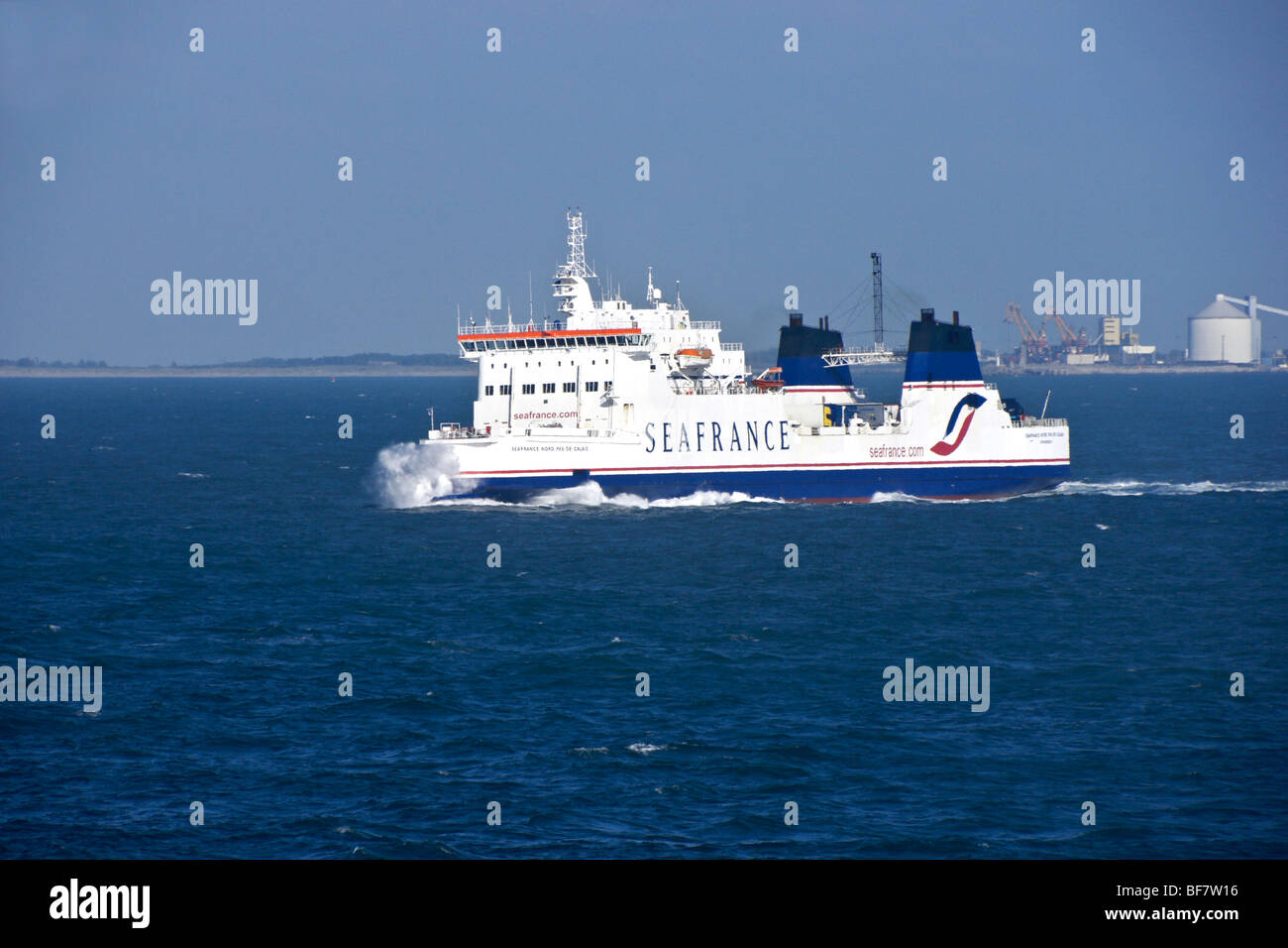 Car ferry seafrance calais hi-res stock photography and images - Alamy