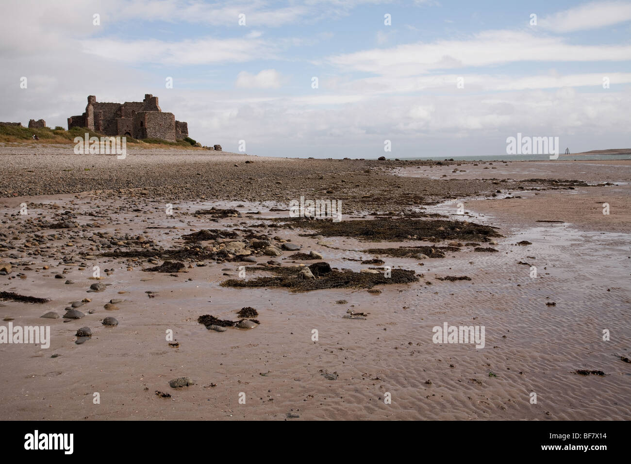 The castle on Piel Island, near Barrow-in-Furness Stock Photo - Alamy