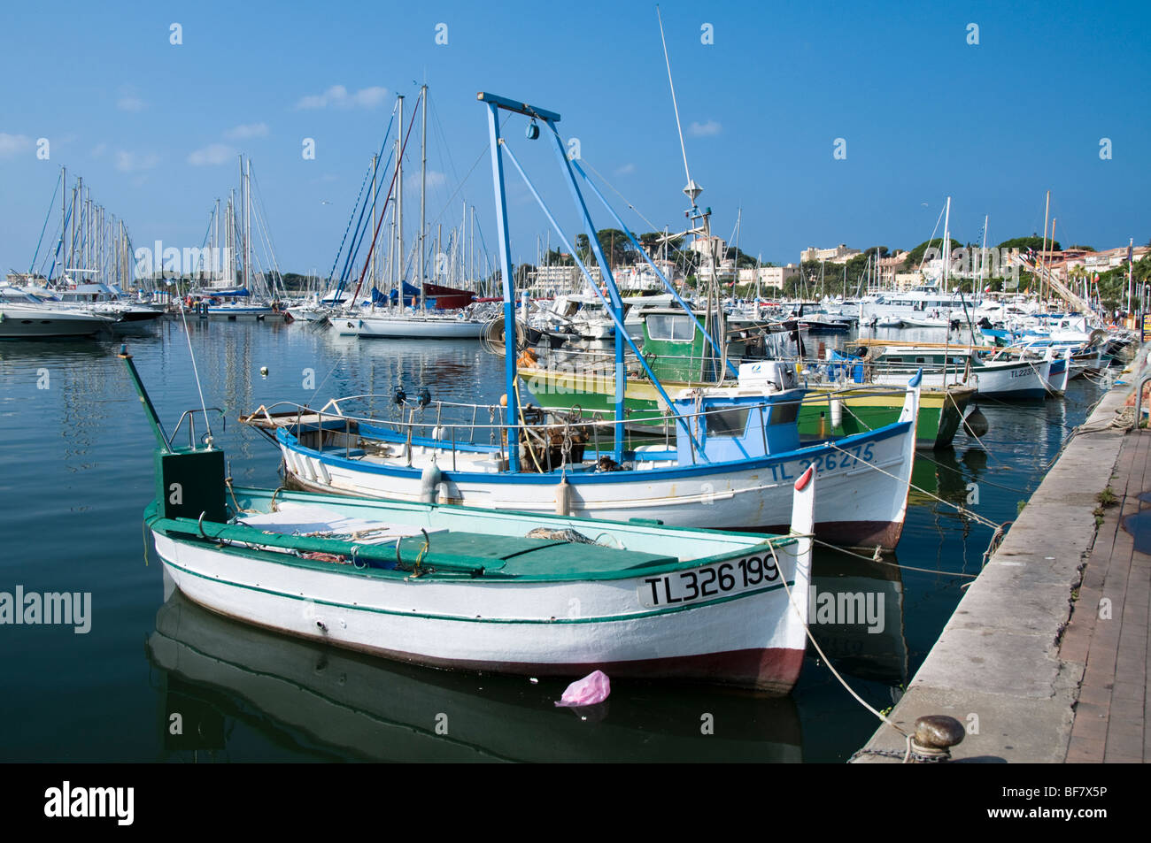 Bandol Port, Cote d'Azur, South France Stock Photo - Alamy