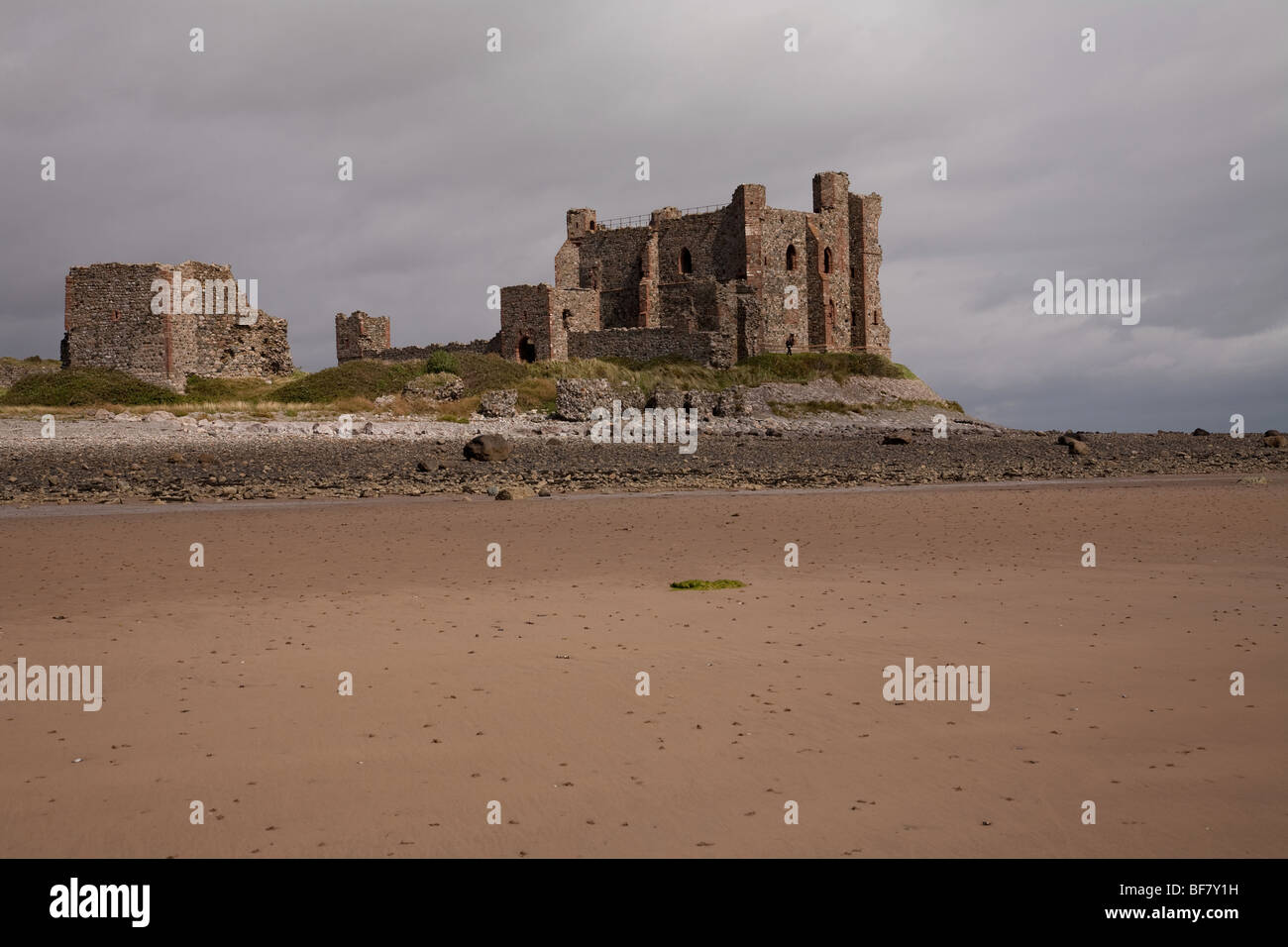 The castle on Piel Island, near Barrow-in-Furness Stock Photo - Alamy