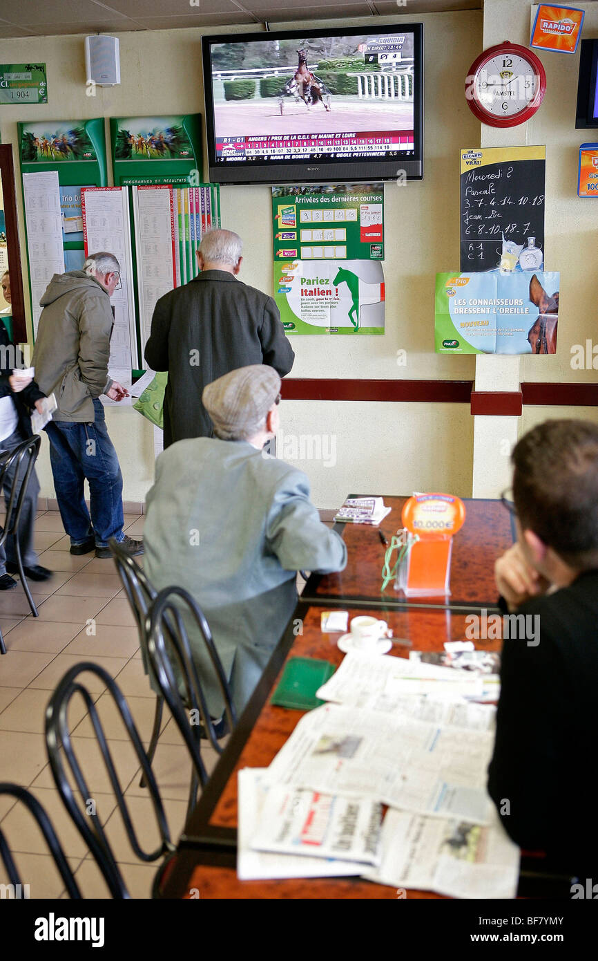 Pmu café hi-res stock photography and images - Alamy