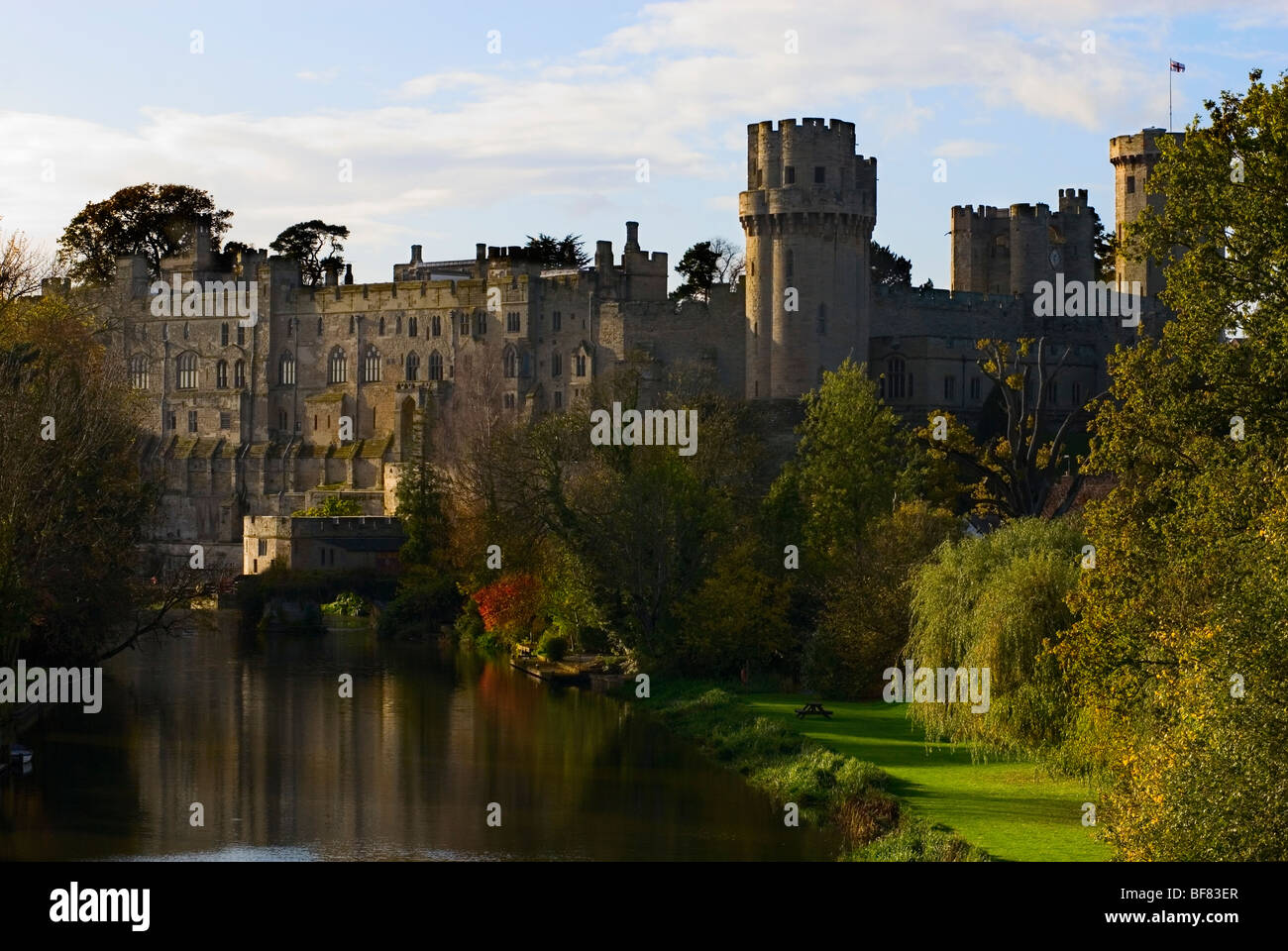 Warwick Castle seen from Castle Bridge Autumn Stock Photo - Alamy