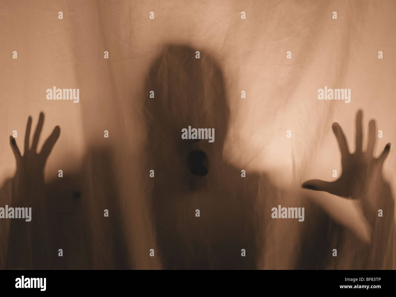 Screaming woman horror movie hi-res stock photography and images - Alamy