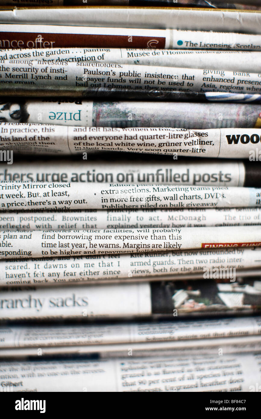 Stack old newspapers hi-res stock photography and images - Alamy