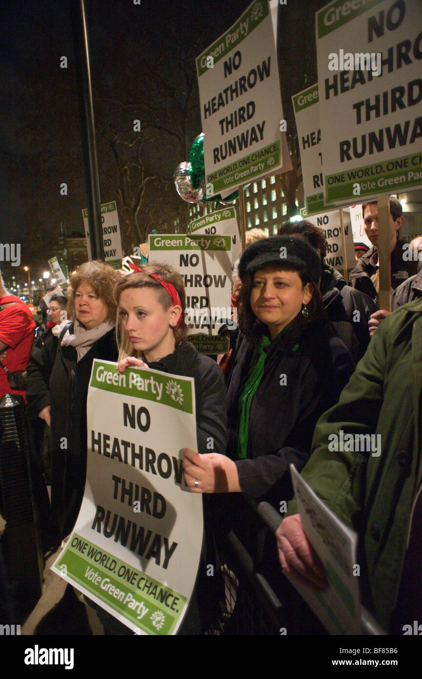Whitehall protest against airport expansion and Heathrow Third Runway ...