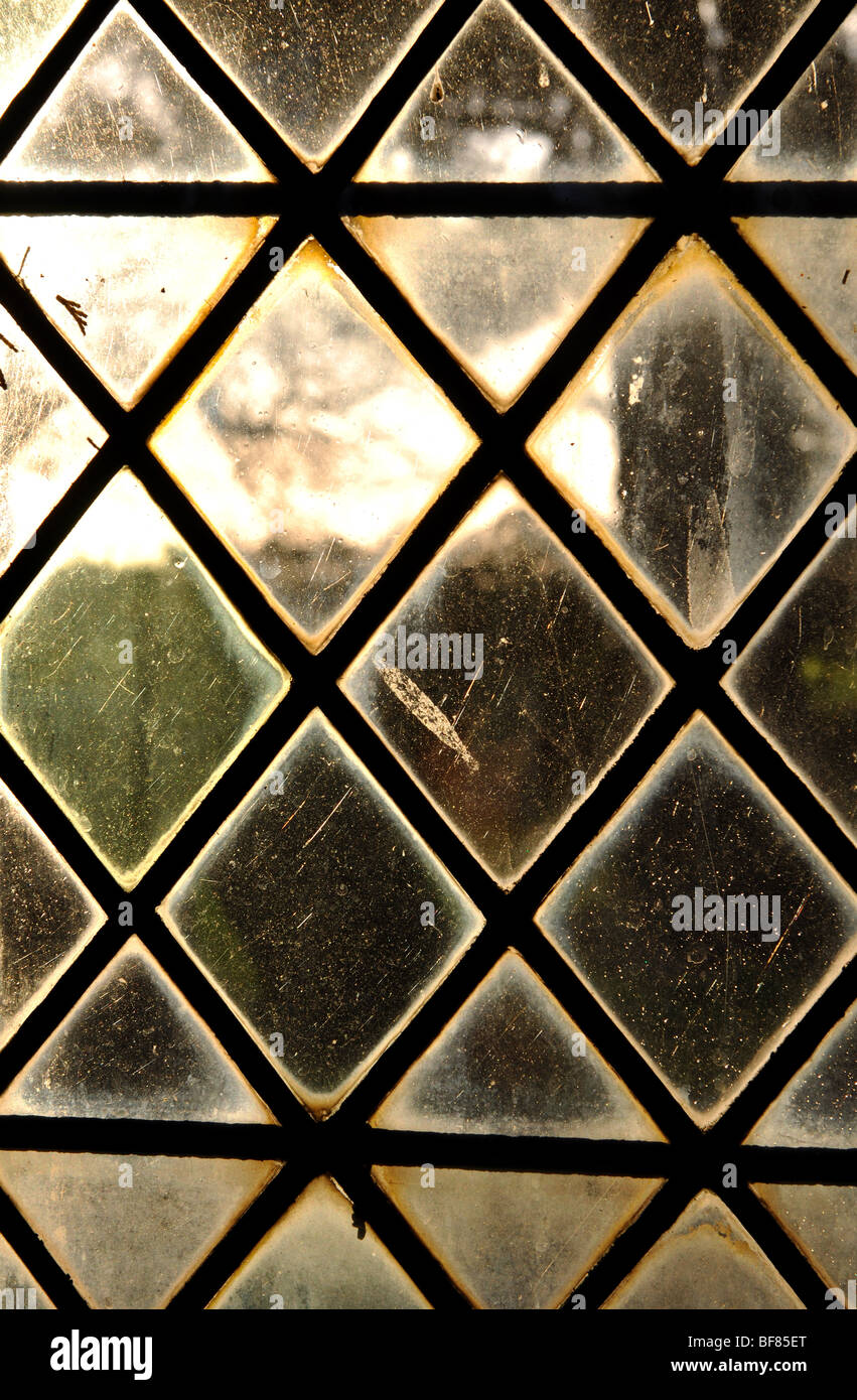 Leaded window glass hi-res stock photography and images - Alamy