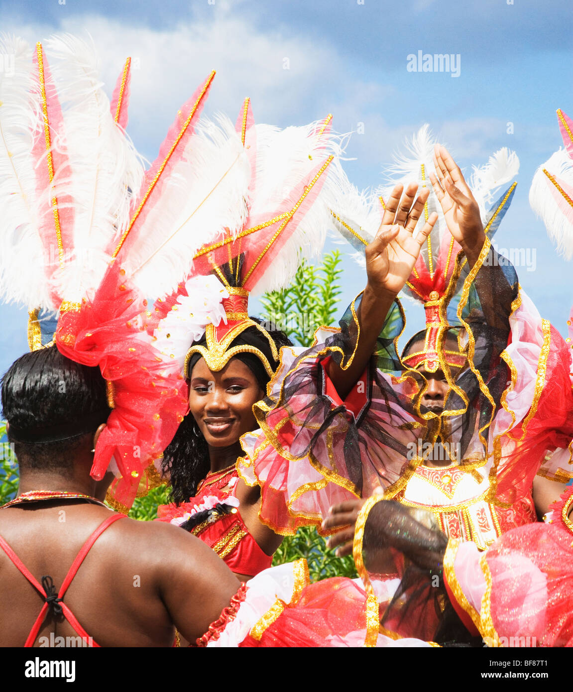Traditional Dancing Group High Resolution Stock Photography and Images ...