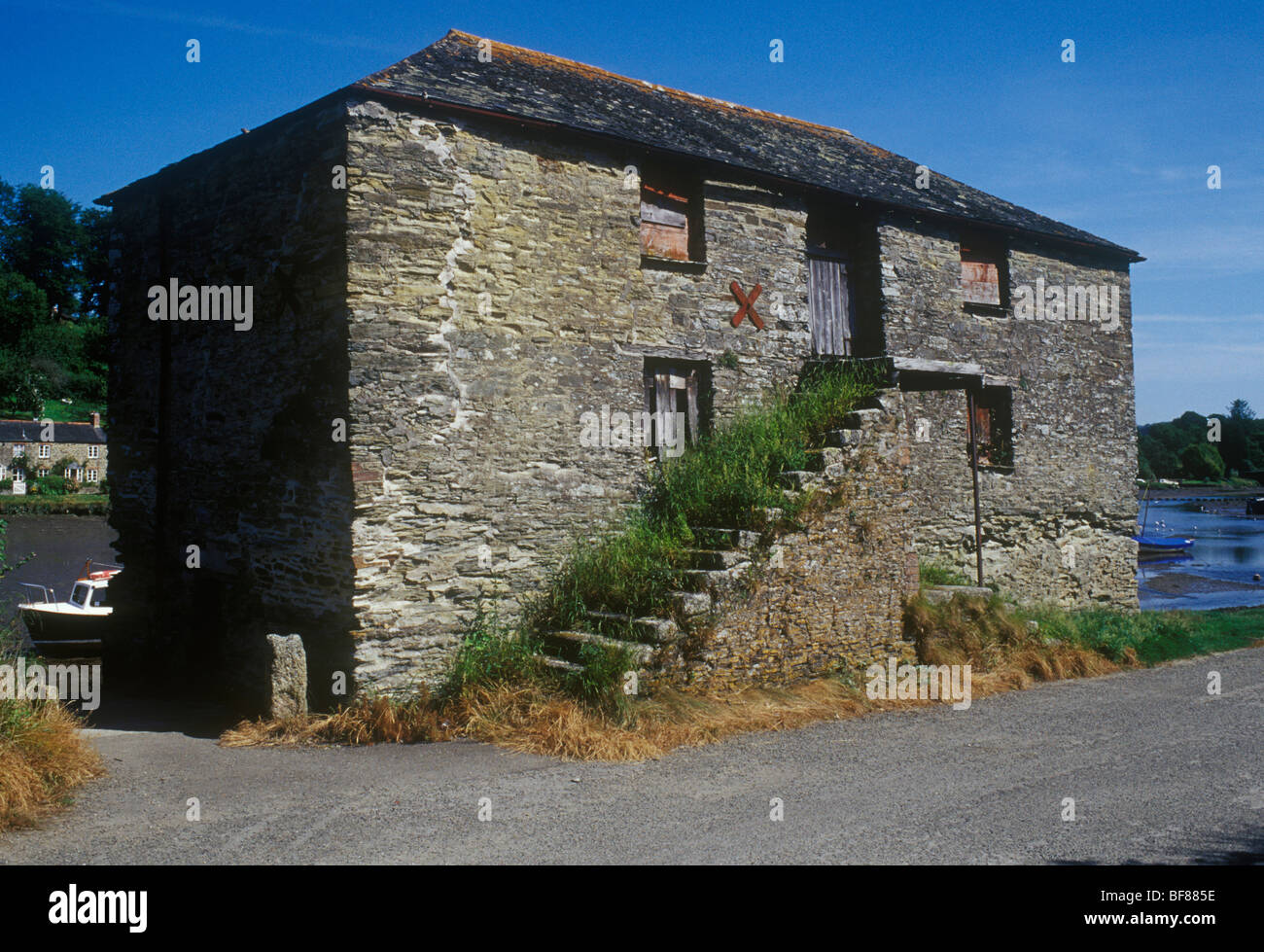 Lerryn Fowey estuary Cornwall UK Riverside old stone building empty ...