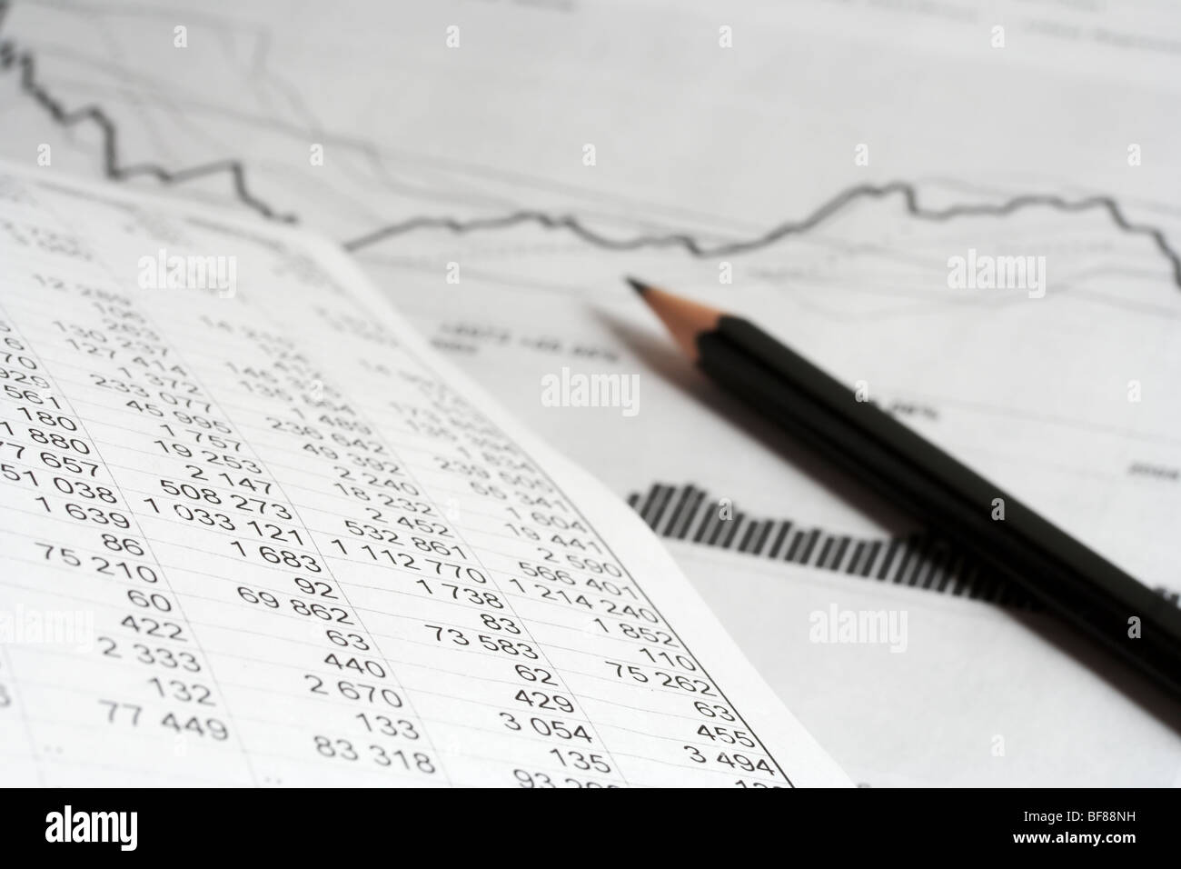 Earnings reports hi-res stock photography and images - Alamy