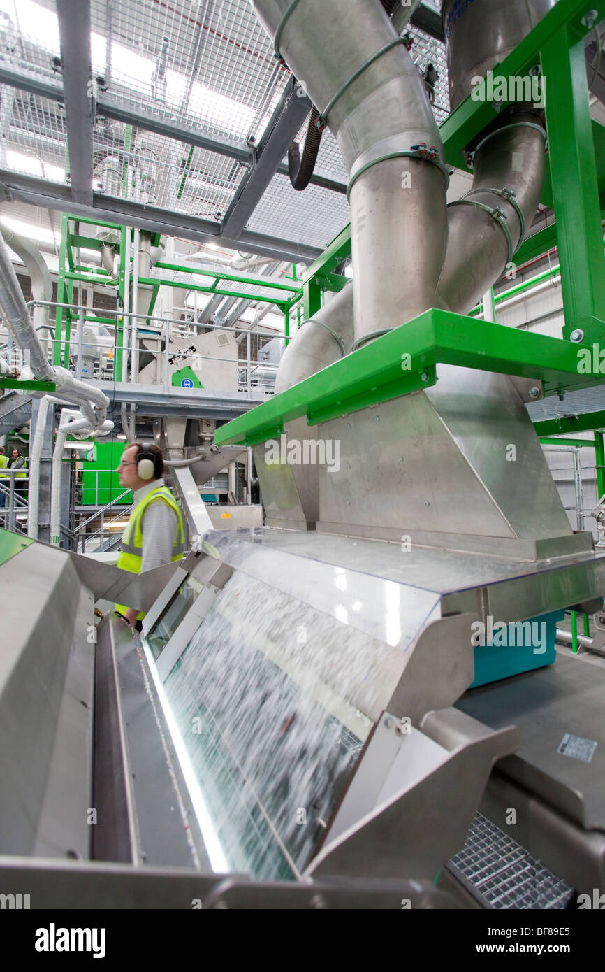 Plastic recycling hi-res stock photography and images - Alamy