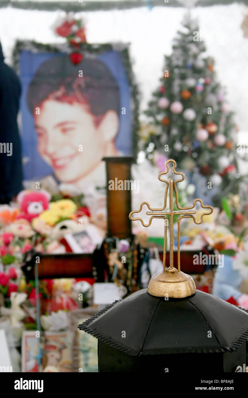 Grave tose proeski best macedonian hi-res stock photography and images ...