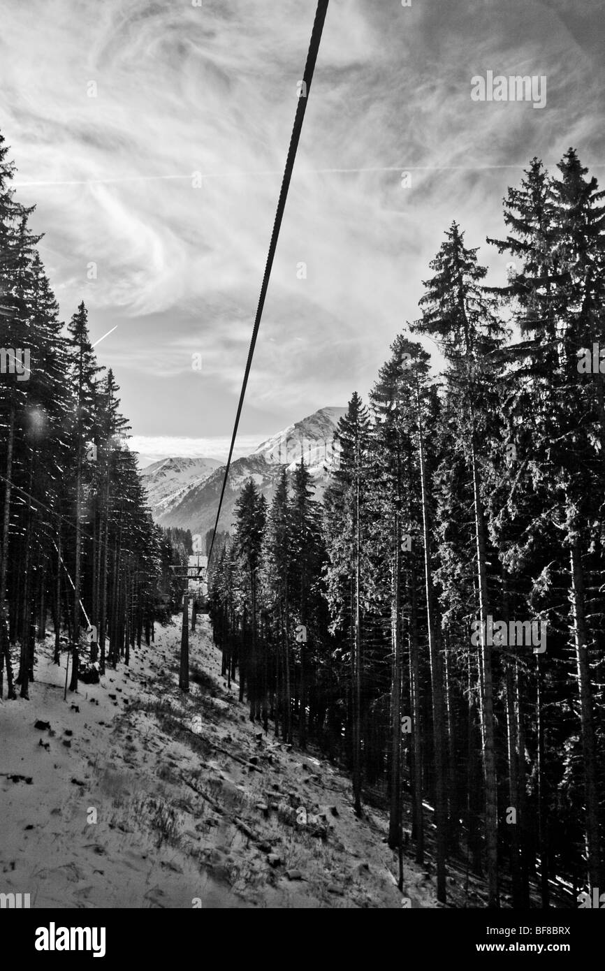 Bansko lift cabin hi-res stock photography and images - Alamy