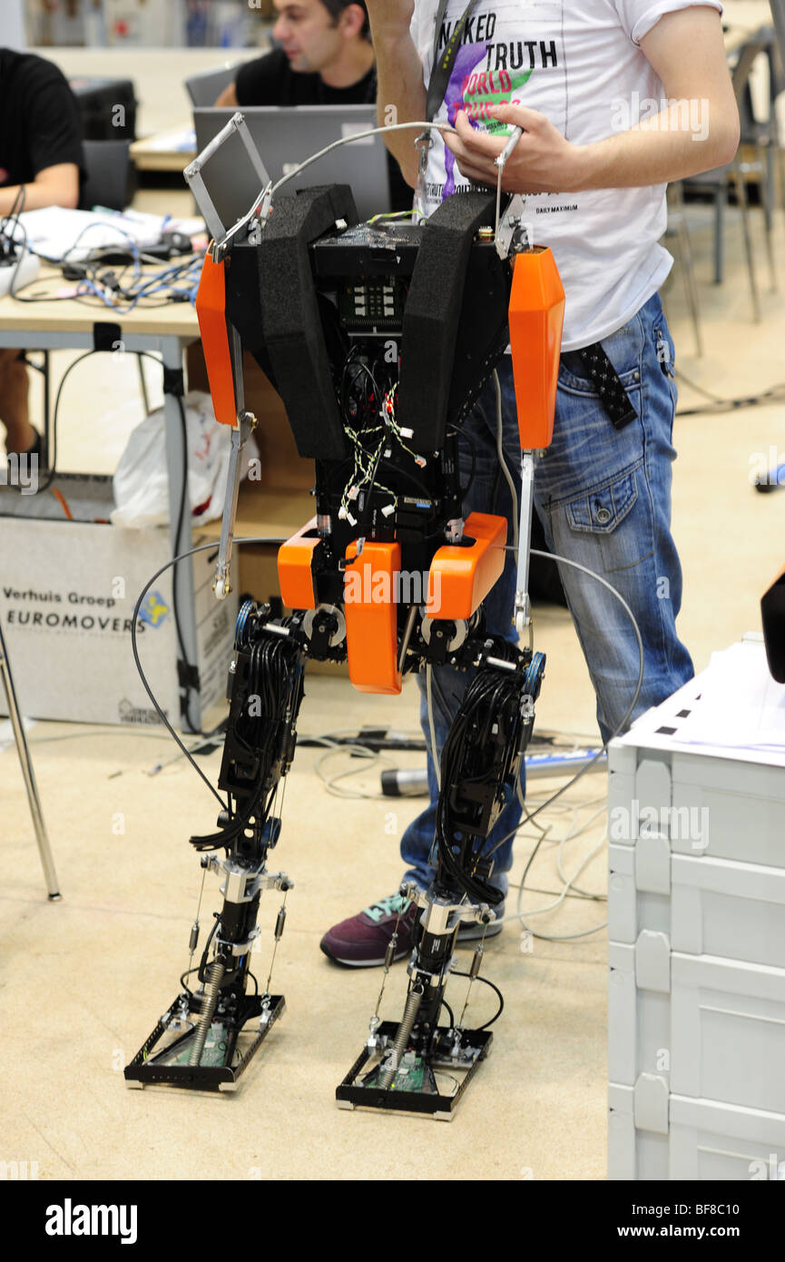 RoboCup 2009, Graz, robot world championship, robotics, walking upright ...