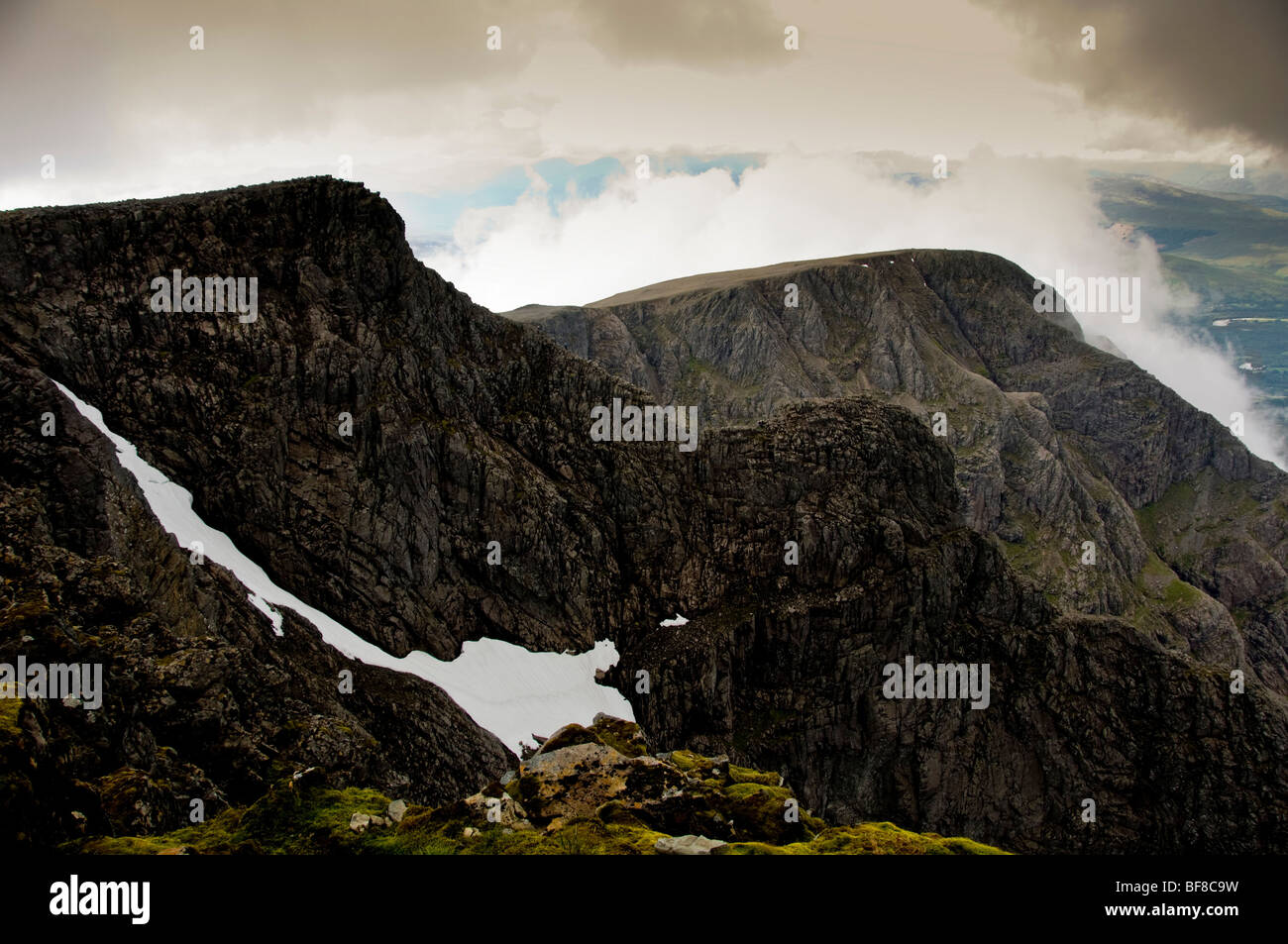 View of Tower Ridge from summit of Ben Nevis Stock Photo - Alamy