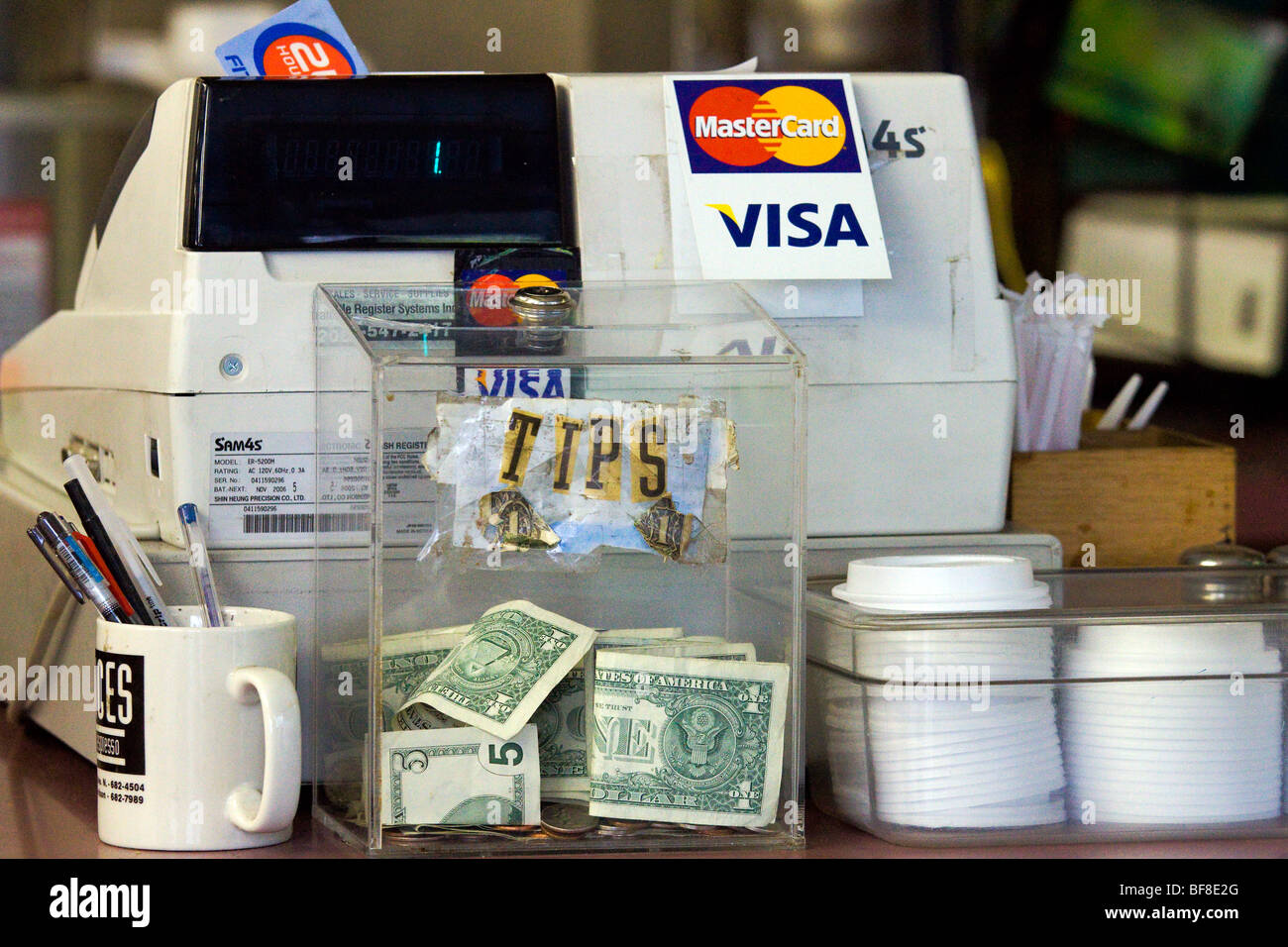 Money tips hi-res stock photography and images - Alamy