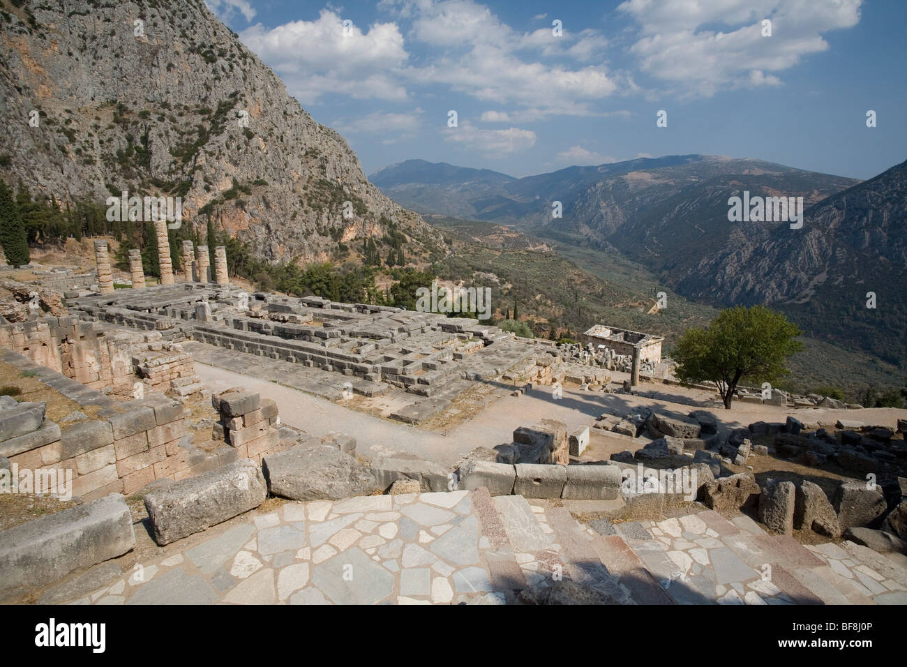Roman oracle hi-res stock photography and images - Alamy