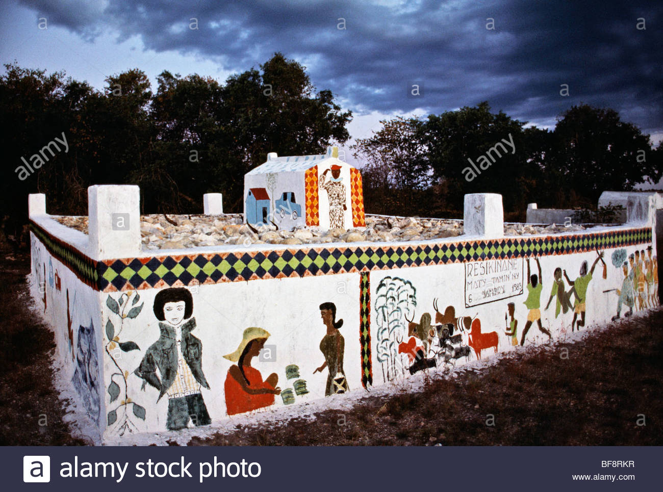 Burial Madagascar Stock Photos & Burial Madagascar Stock Images - Alamy