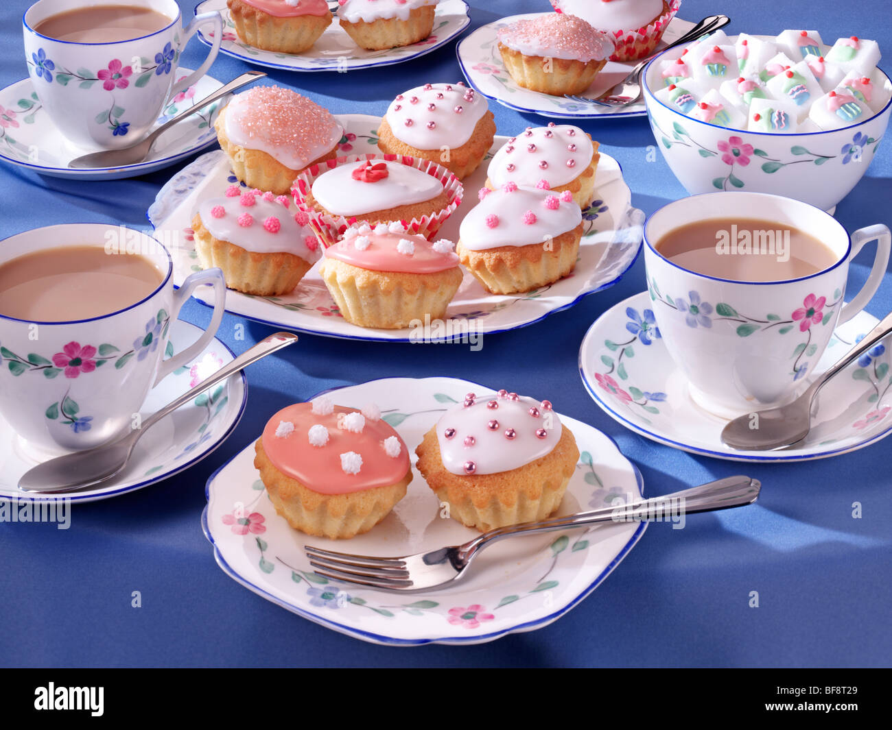 English tea party hi-res stock photography and images - Alamy