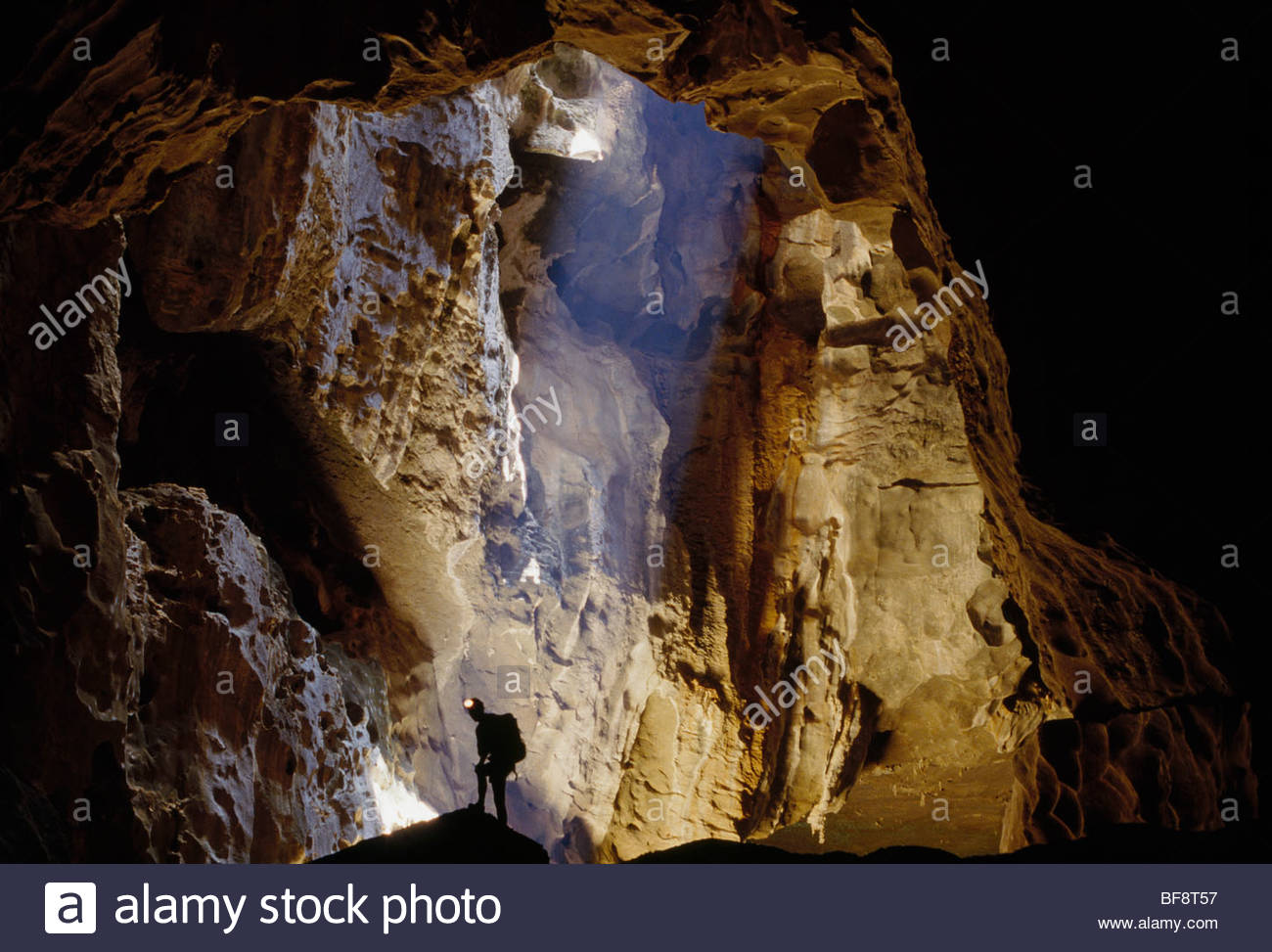 Limestone Cave Stock Photos & Limestone Cave Stock Images - Alamy