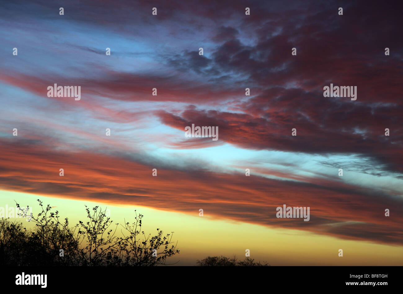 Dawn dawn dawn dawn sky hi-res stock photography and images - Alamy