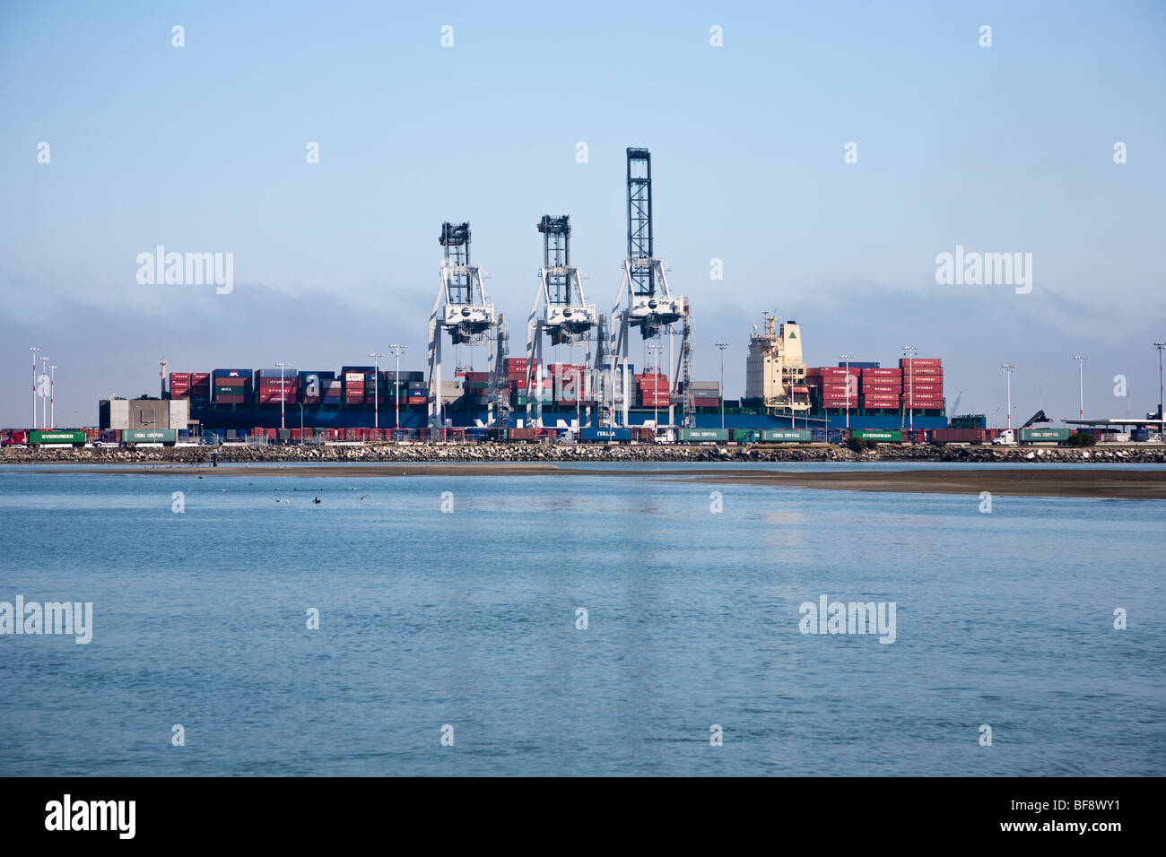 Oakland Middle Harbor in California, USA, container terminal Stock ...