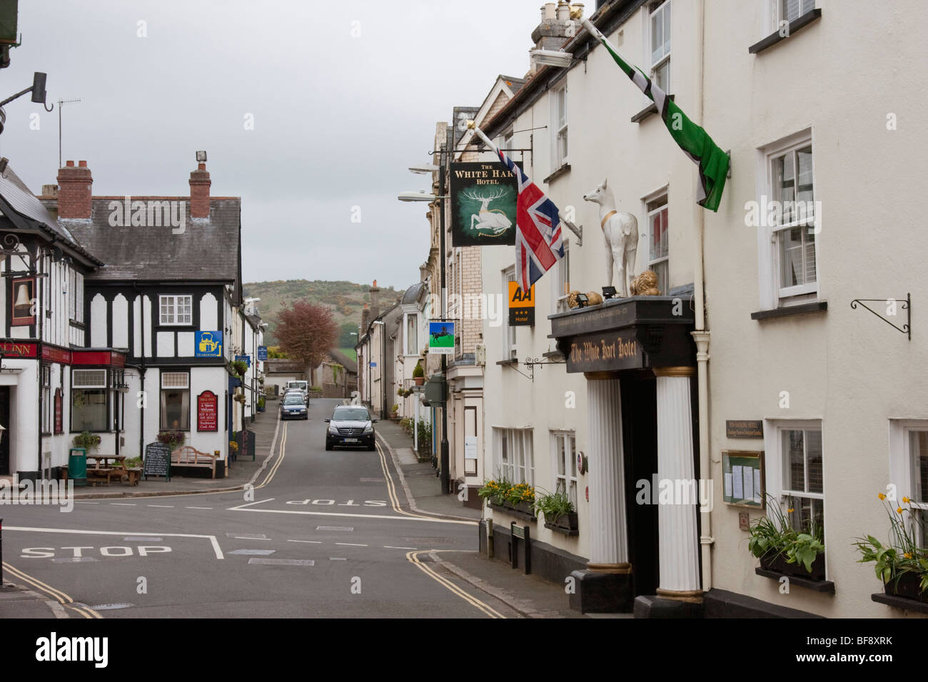 White Hart pub, Moretonhampstead, Devon Stock Photo - Alamy