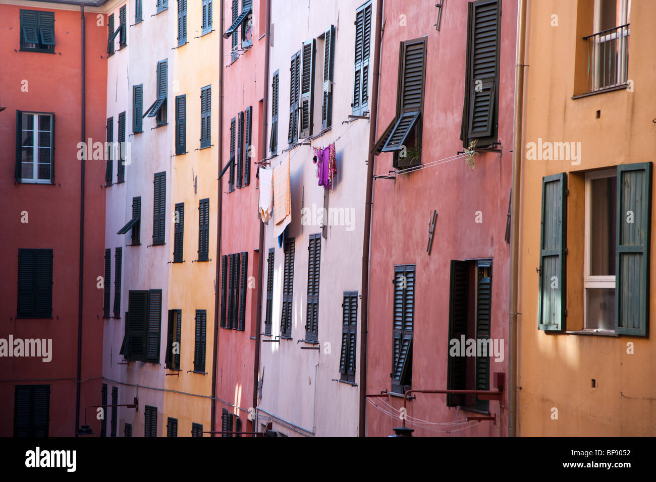 Colourful painted buildings hi-res stock photography and images - Alamy