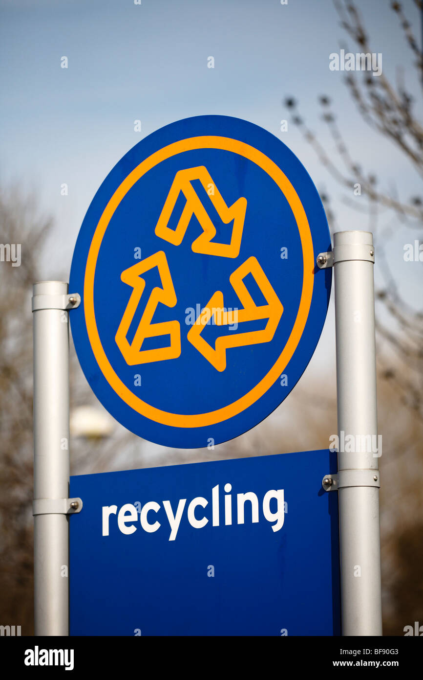 Recycling notice hi-res stock photography and images - Alamy