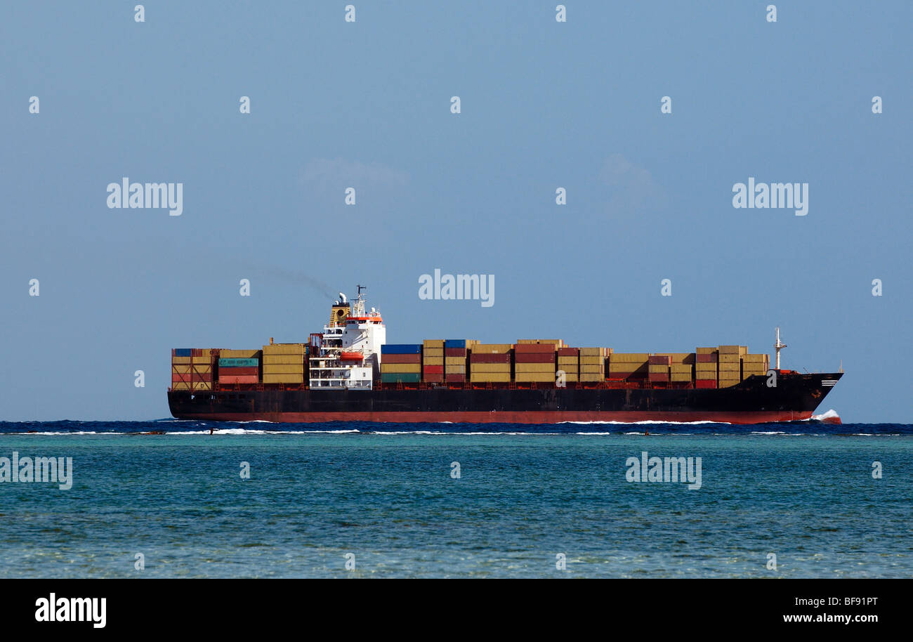 Huge container cargo ship in Red sea Stock Photo - Alamy