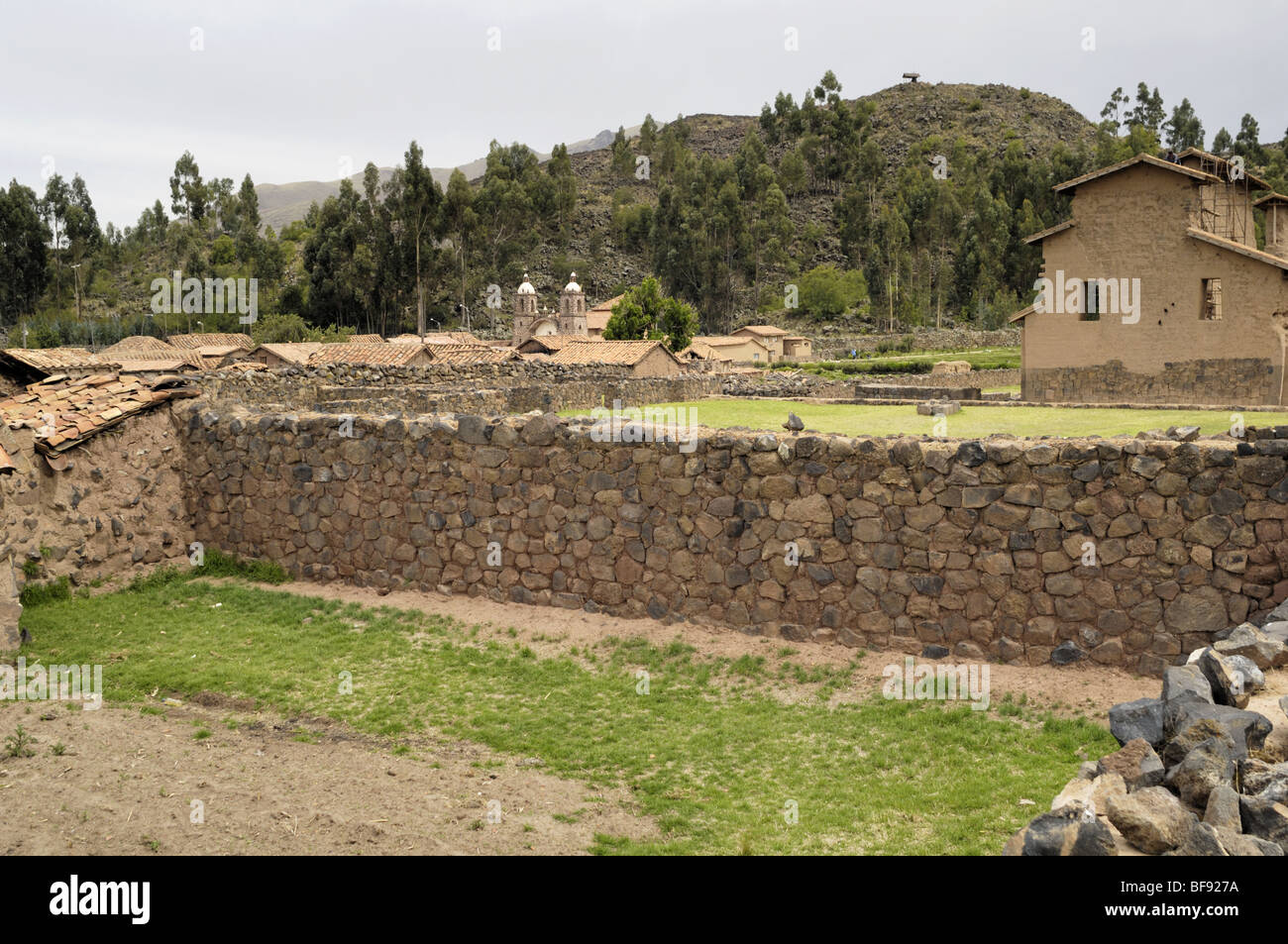 Inca ruins, Temple of Wiracocha, Raqchi, Peru Stock Photo - Alamy