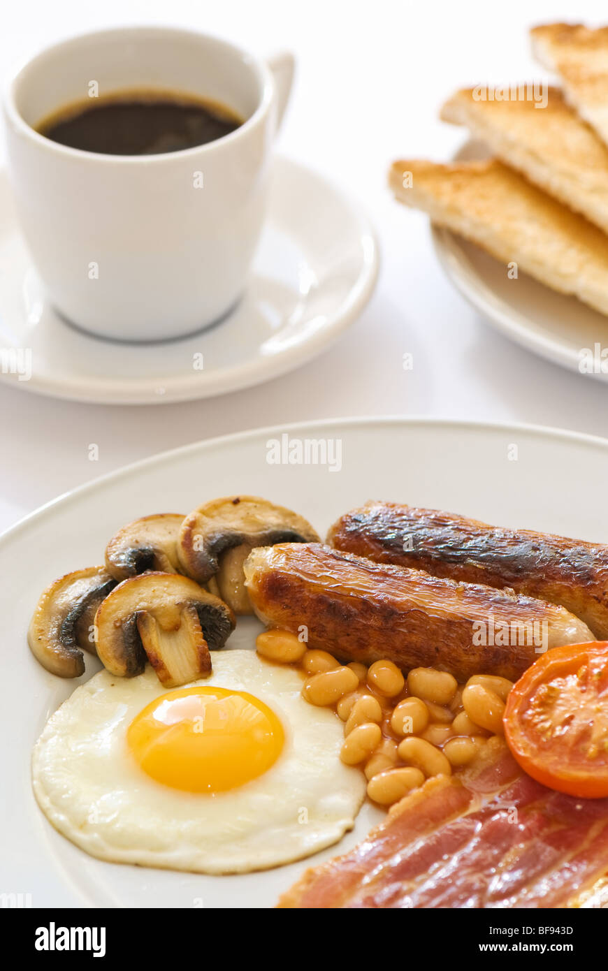 Traditional English fried breakfast Stock Photo - Alamy