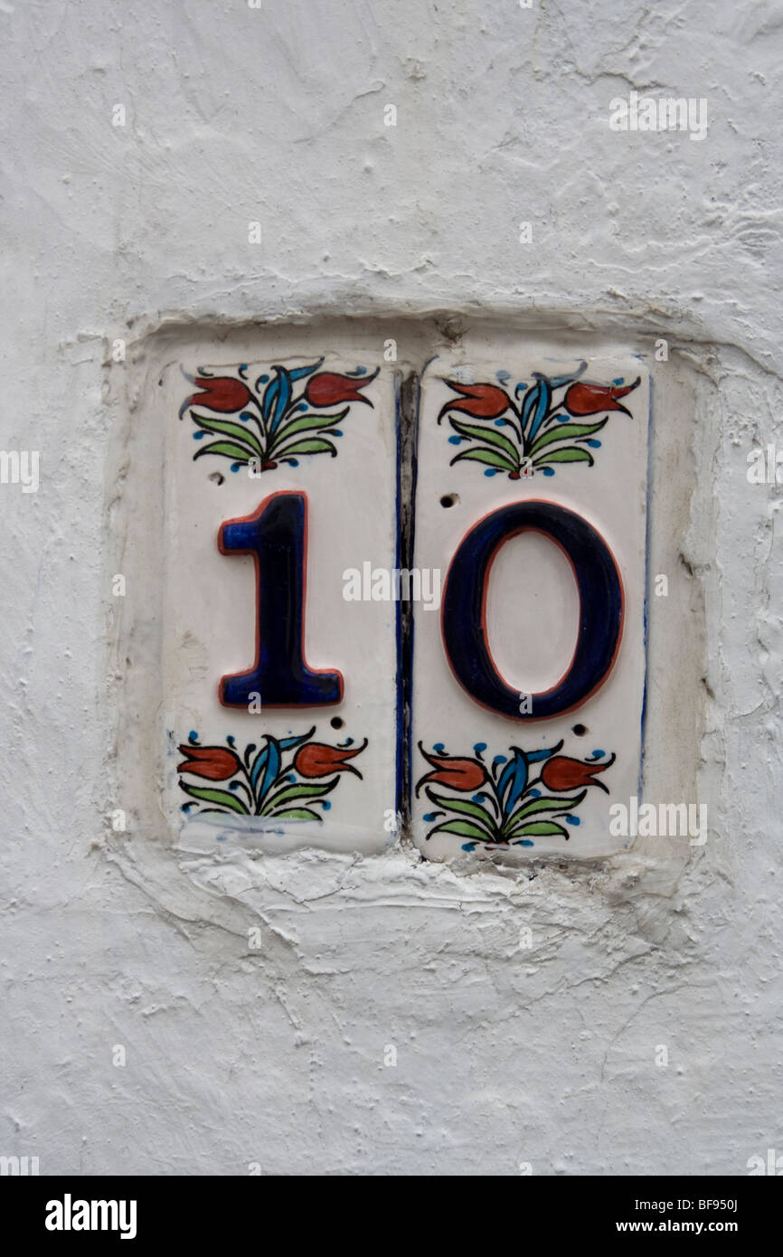 Door numbers hi-res stock photography and images - Alamy