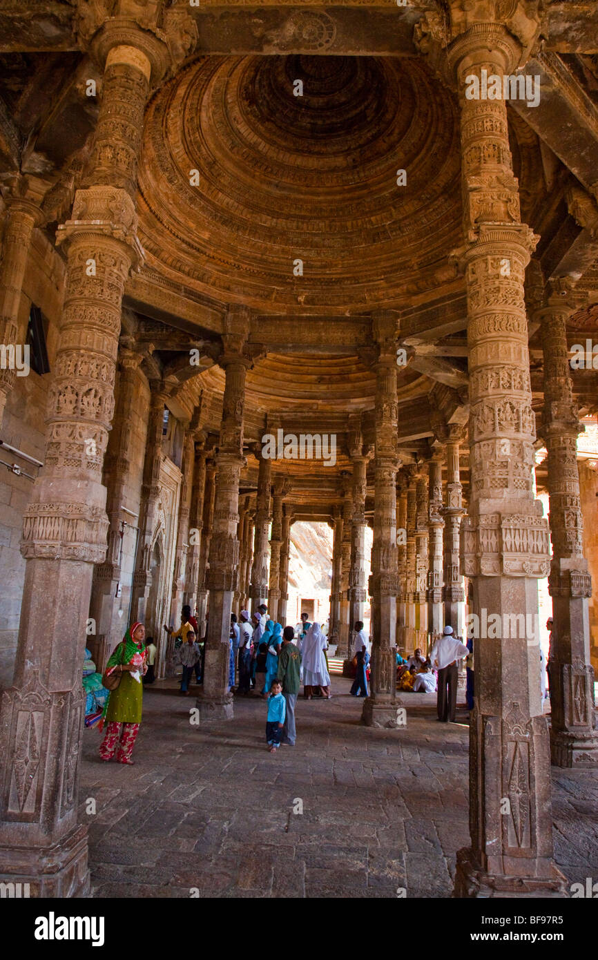 Adhai-Din-Ka-Jhonpra or 2 1/2 day Mosque in Ajmer in Rajasthan India ...