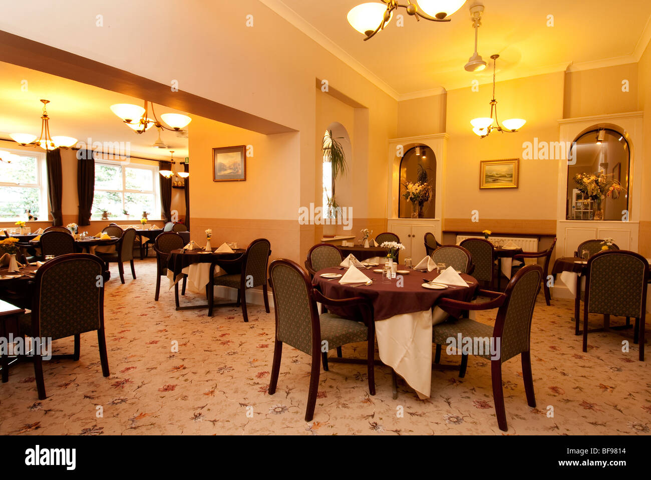 hotel dining room Stock Photo - Alamy