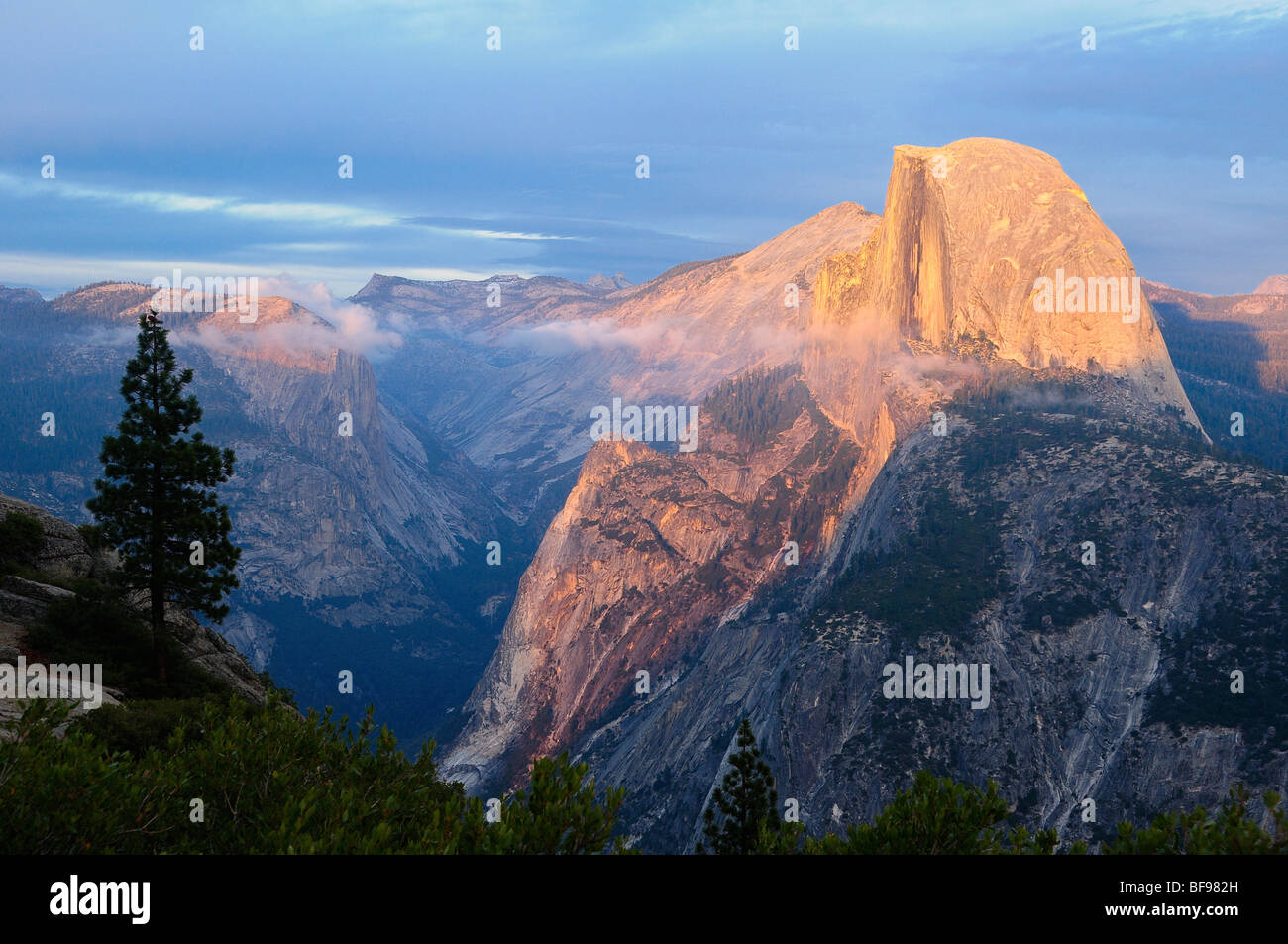 Glacier point and yosemite hi-res stock photography and images - Alamy