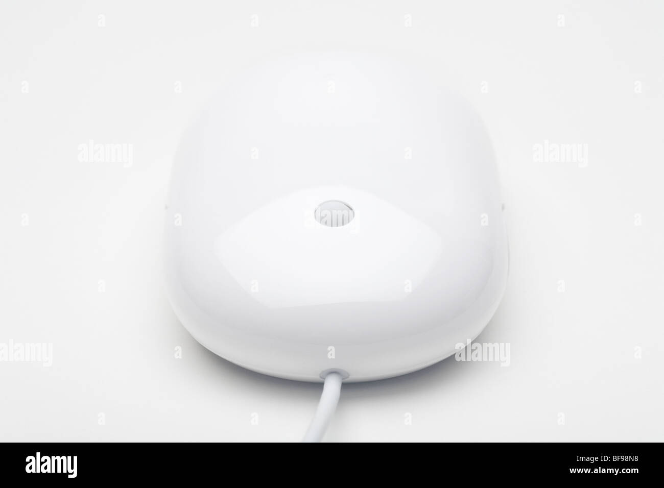 White computer mouse hi-res stock photography and images - Alamy