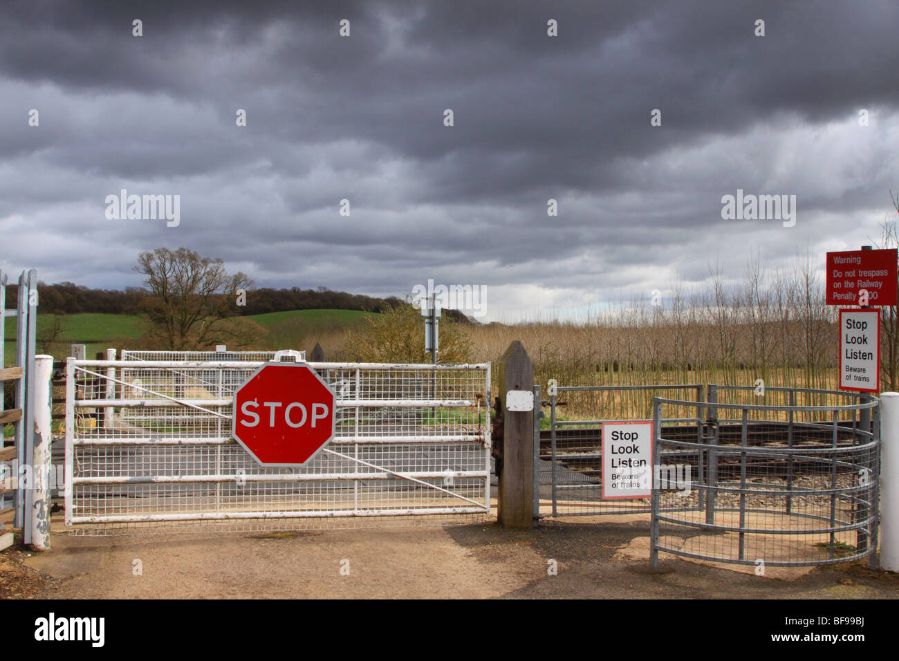 Gated Crossing Stock Photos & Gated Crossing Stock Images - Alamy