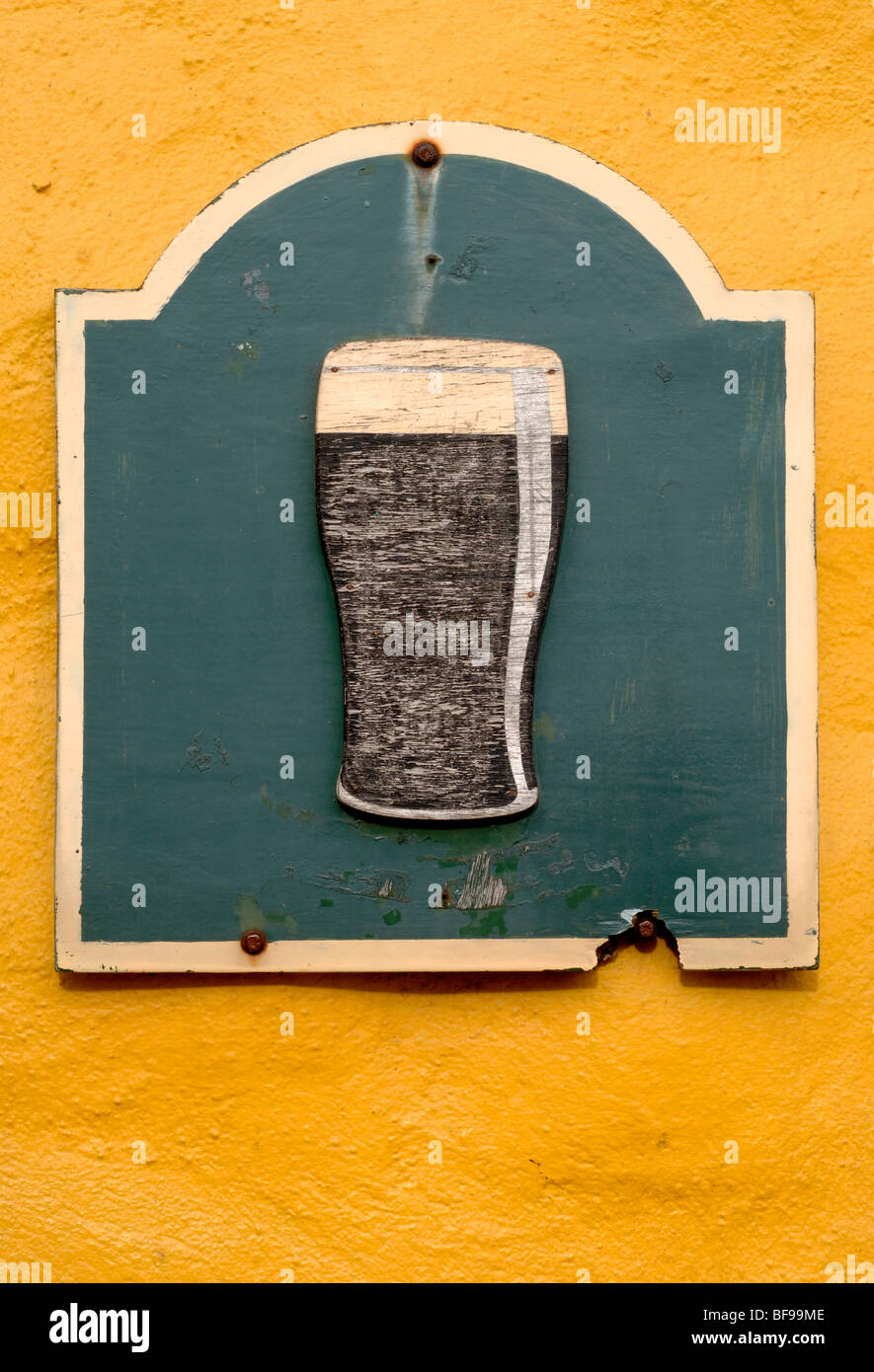 Old pub wall alcohol signs hi-res stock photography and images - Alamy