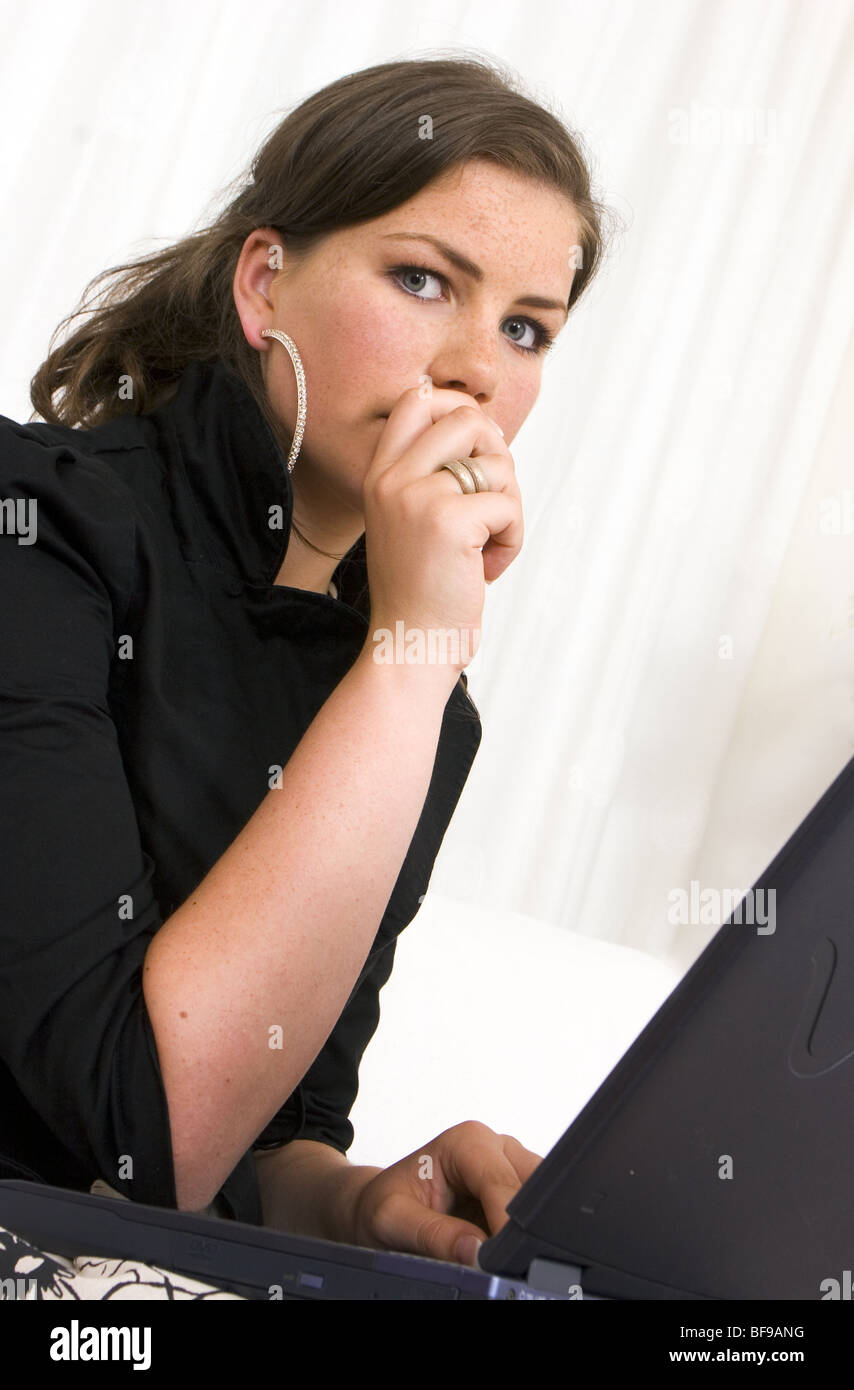 Woman computer embarrassed hi-res stock photography and images - Alamy