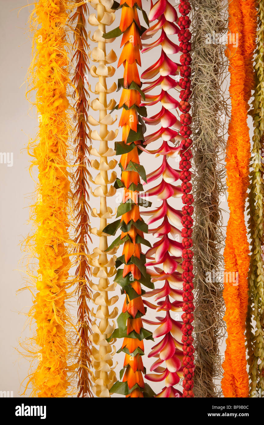 Hawaii flower lei strand hi-res stock photography and images - Alamy