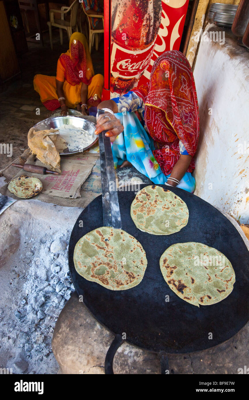 Cooking Chapati in Pushkar in Rajasthan India Stock Photo - Alamy