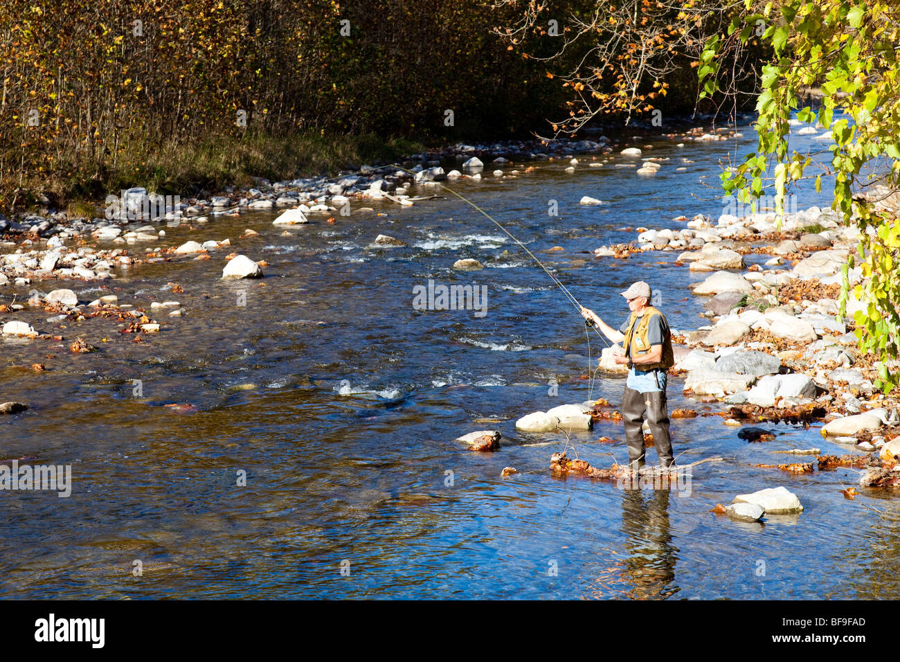 Fisherman casting a line hi-res stock photography and images - Alamy