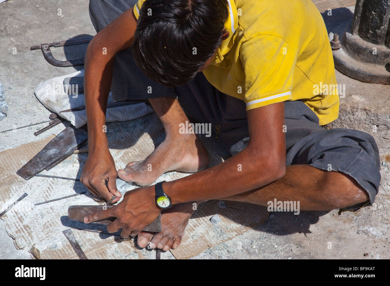 Carving stone hi-res stock photography and images - Alamy