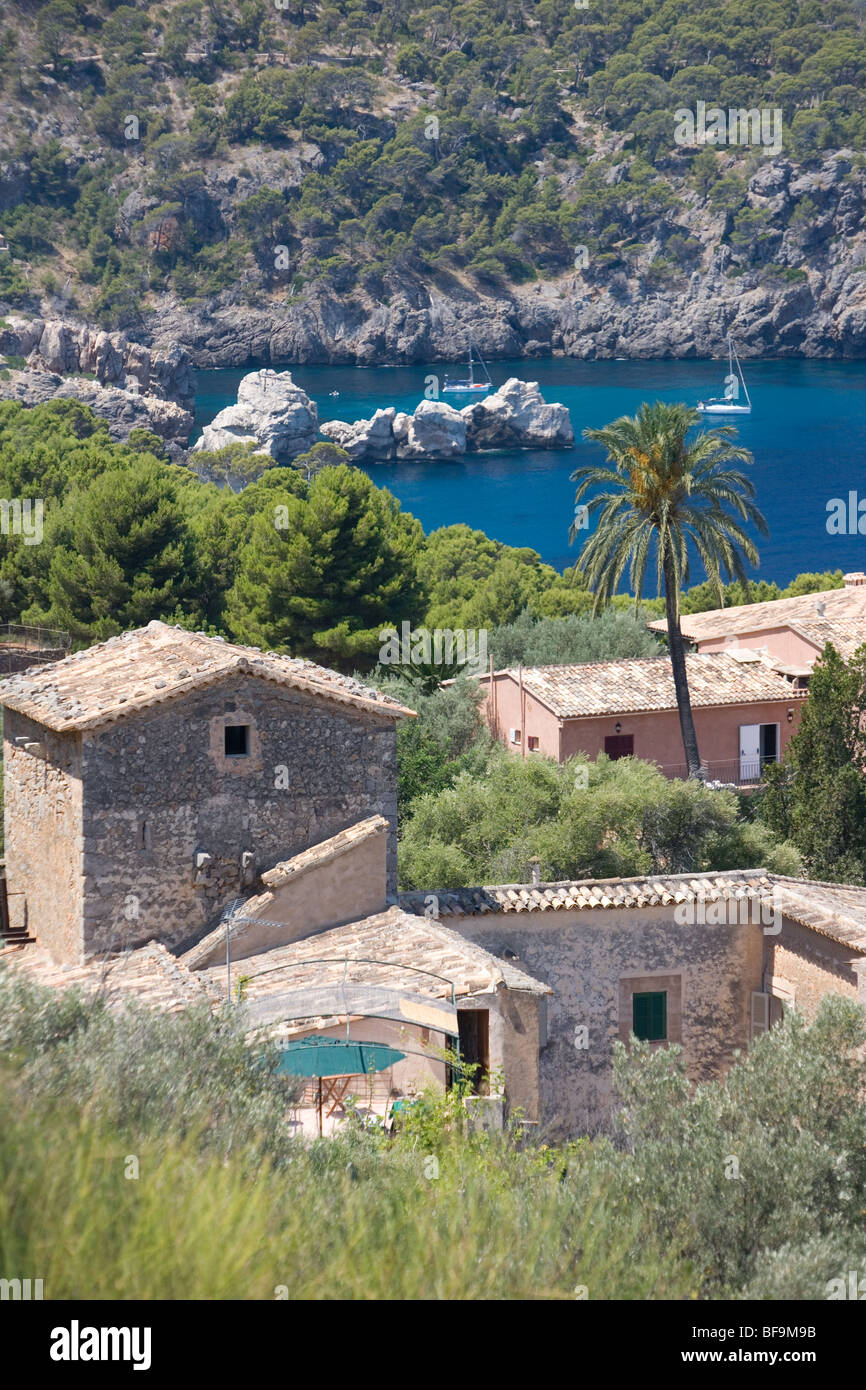 Boat mallorca cala deia hi-res stock photography and images - Alamy