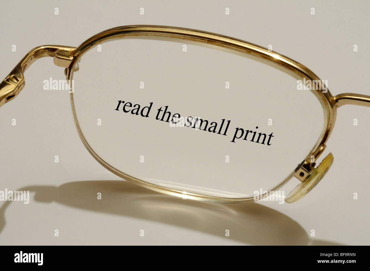 Small print of contract hi-res stock photography and images - Alamy