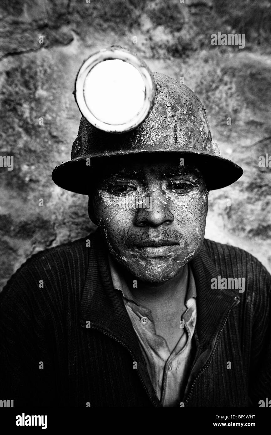 Mining dangerous job Black and White Stock Photos & Images - Alamy