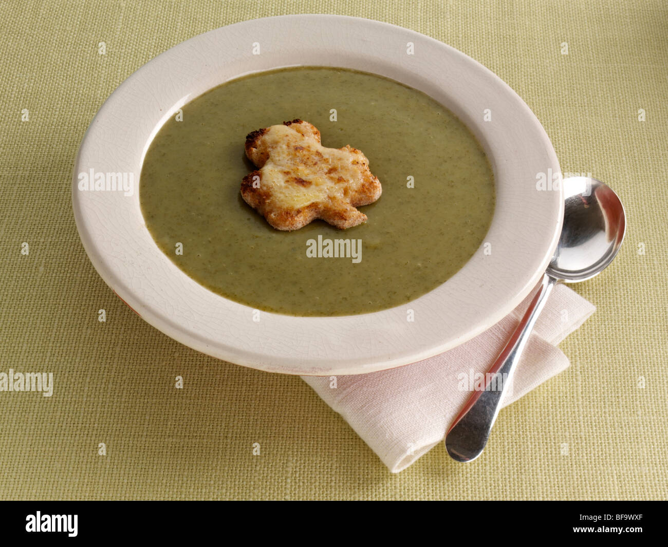 Shamrock shaped leaves hi-res stock photography and images - Alamy