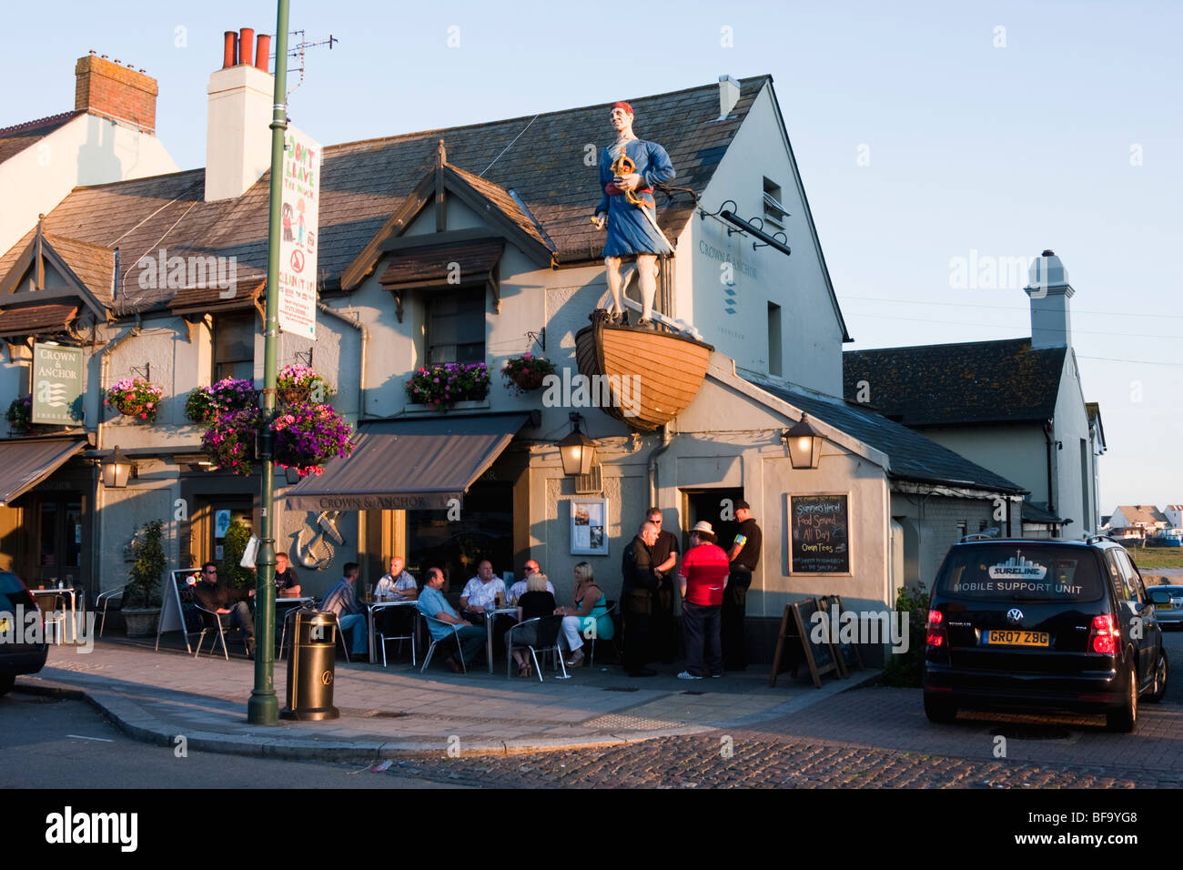 Crown & Anchor Pub in Shoreham Sussex Stock Photo - Alamy