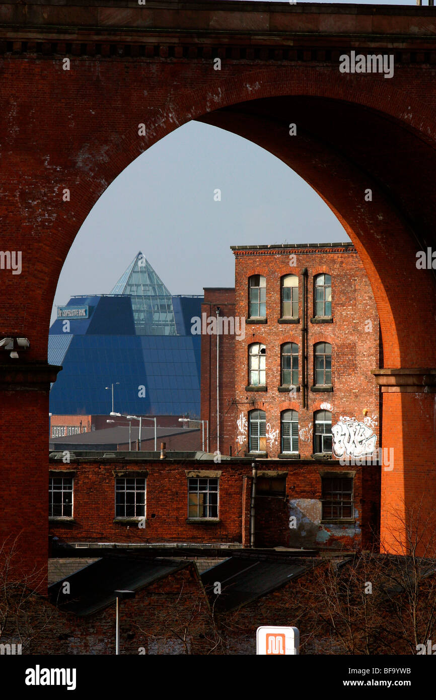 Stockport pyramid hi-res stock photography and images - Alamy